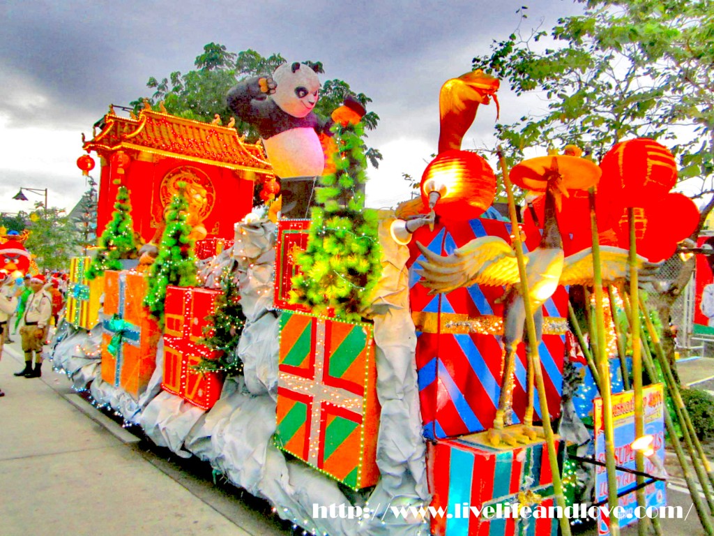 Paskotitap 2011- Christmas Lights and Sounds Float Parade | Live Life ...