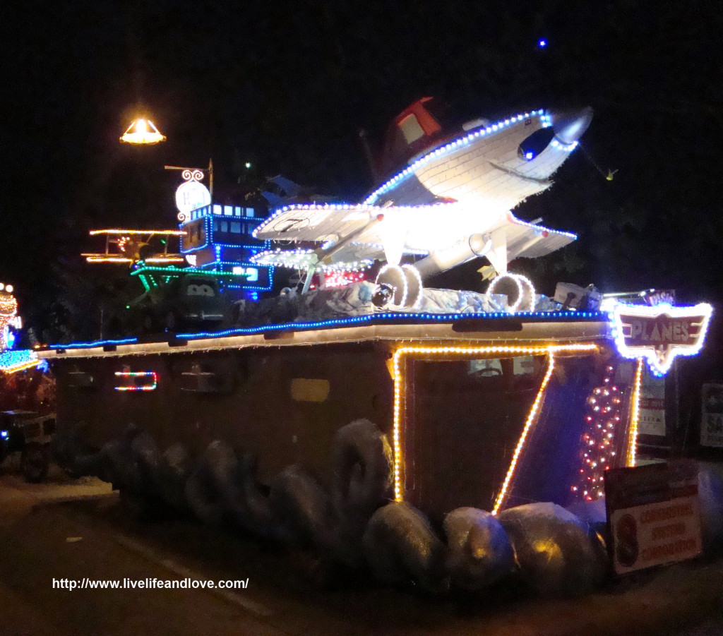 PASKOTITAP 2013- CHRISTMAS LIGHTS AND SOUNDS FLOAT PARADE | Live Life ...