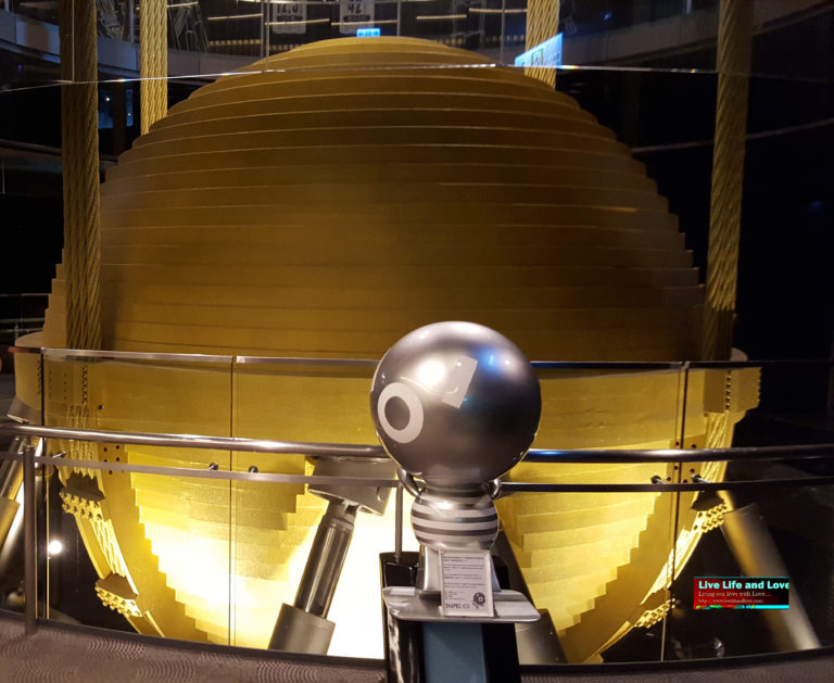 Beautiful Taipei 101 | Live Life and Love