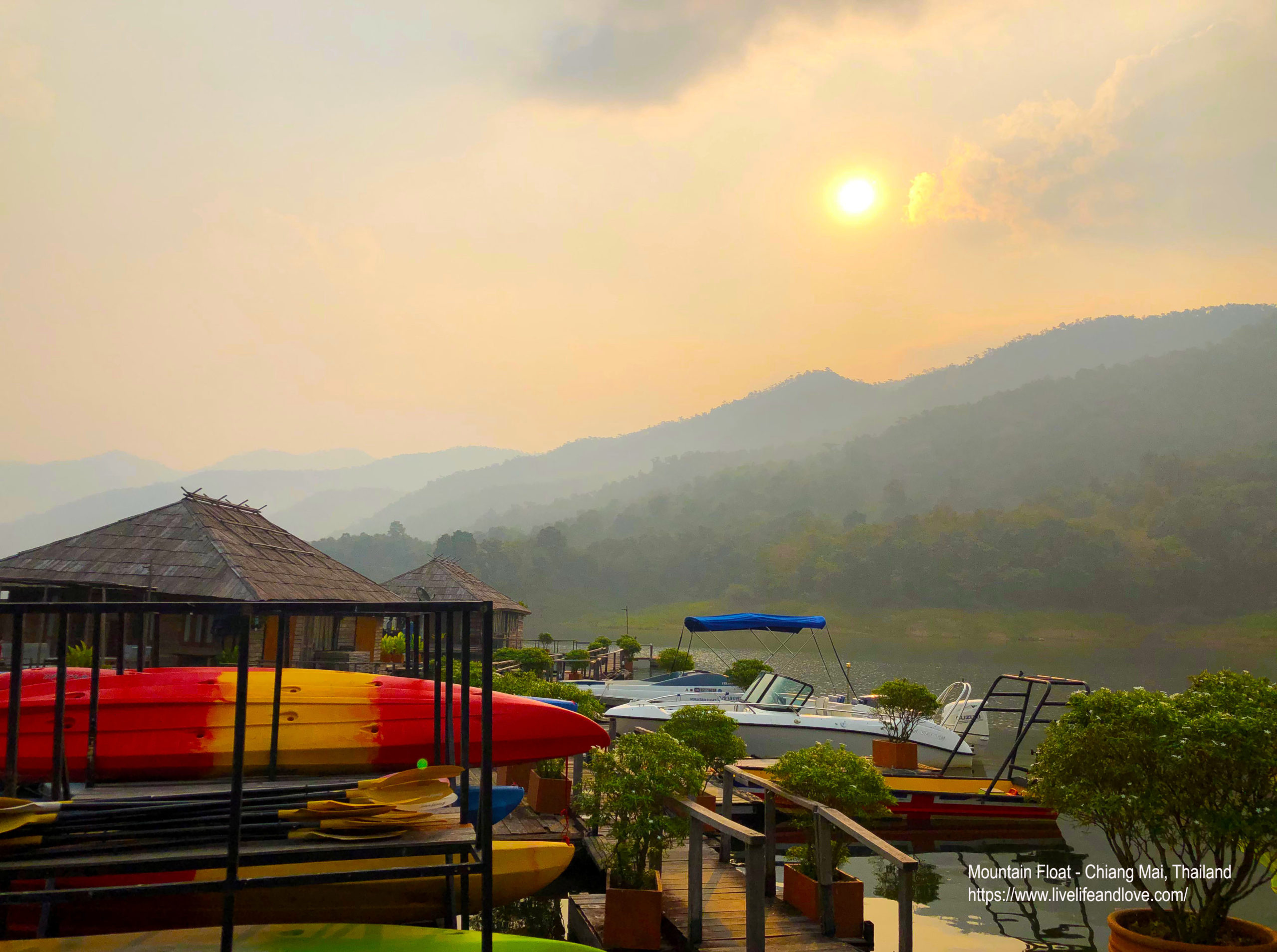 Mountain Float-Chiang Mai | Live Life and Love